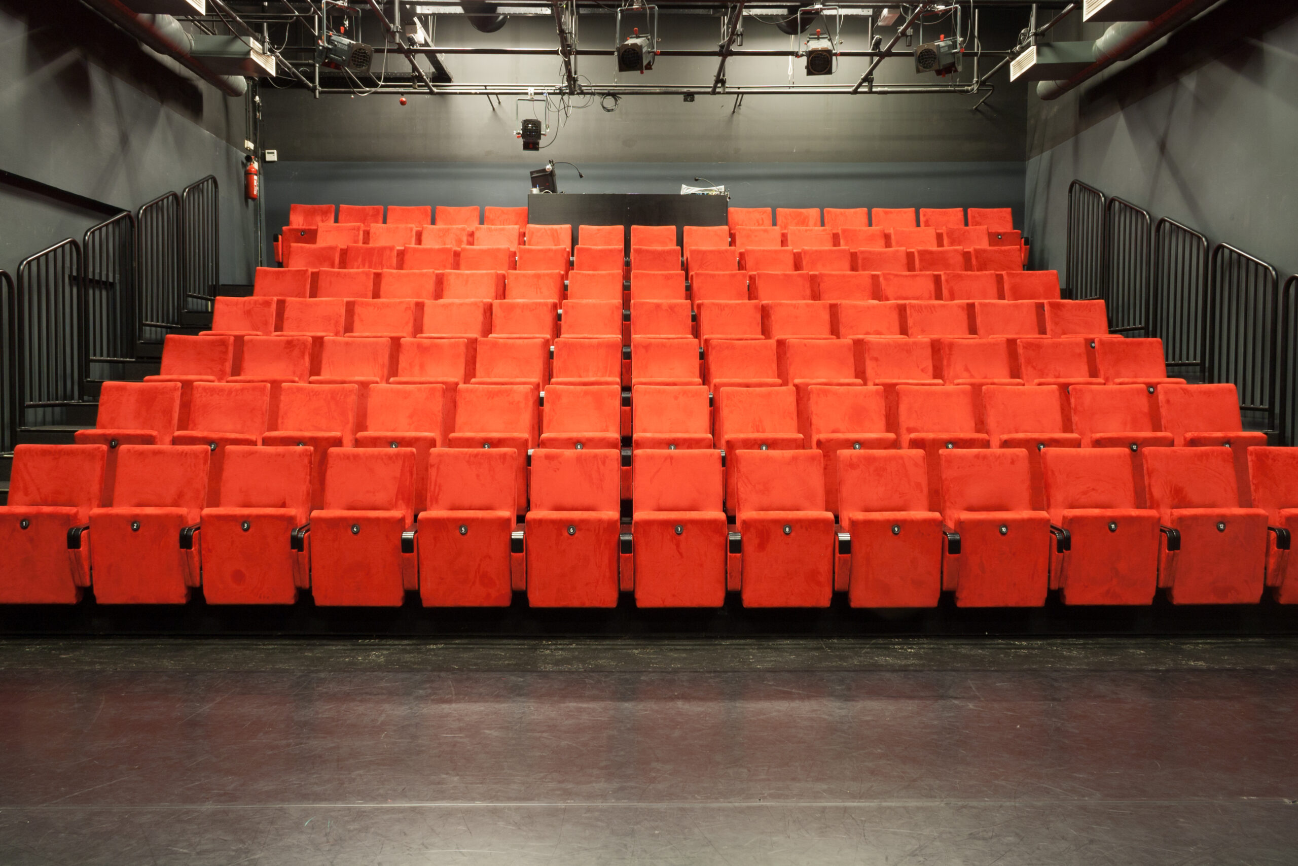 Technische voorzieningen Theaterzaal - Parnassos cultuurcentrum